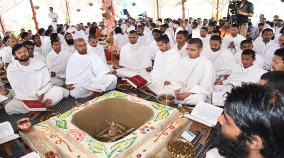 Baba Ramdev aims 1000 successors, starts by giving teaching to 88 - The ...