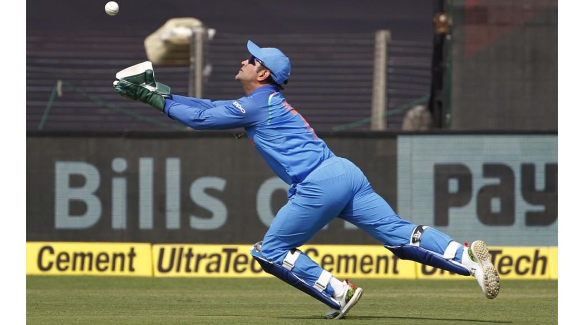 Watch: MS Dhoni takes stunning catch to dismiss Chandrapaul Hemraj ...