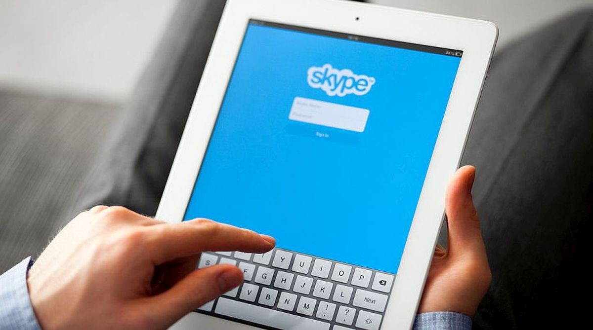 Microsoft redesigns Skype with new themes, colour options