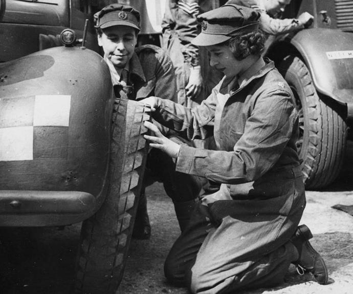 Queen Elizabeth II: Second World War and Queen of the Modern Times