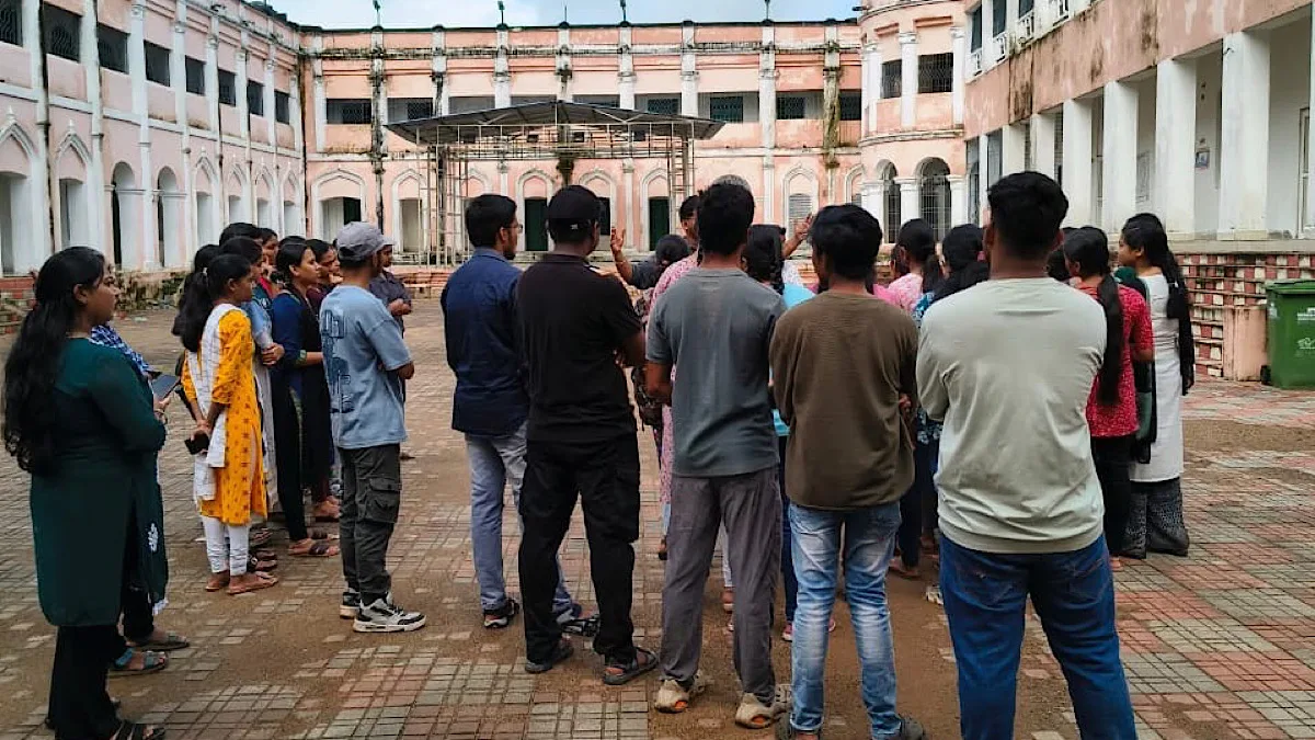 Heritage enthusiasts explore Odisha’s iconic royal palace - The Statesman